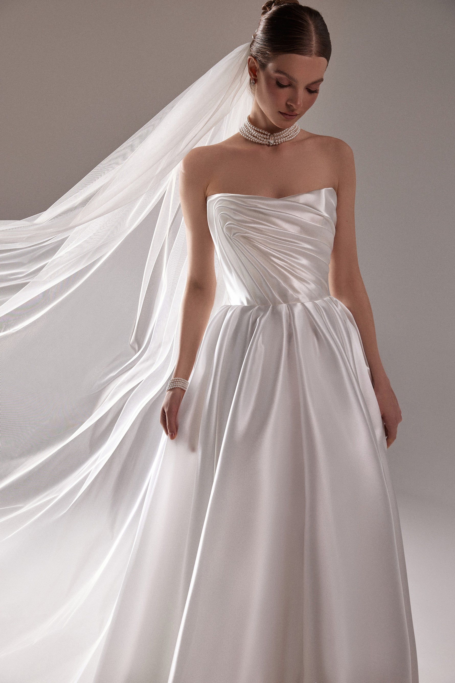 Unona - wedding and evening dresses